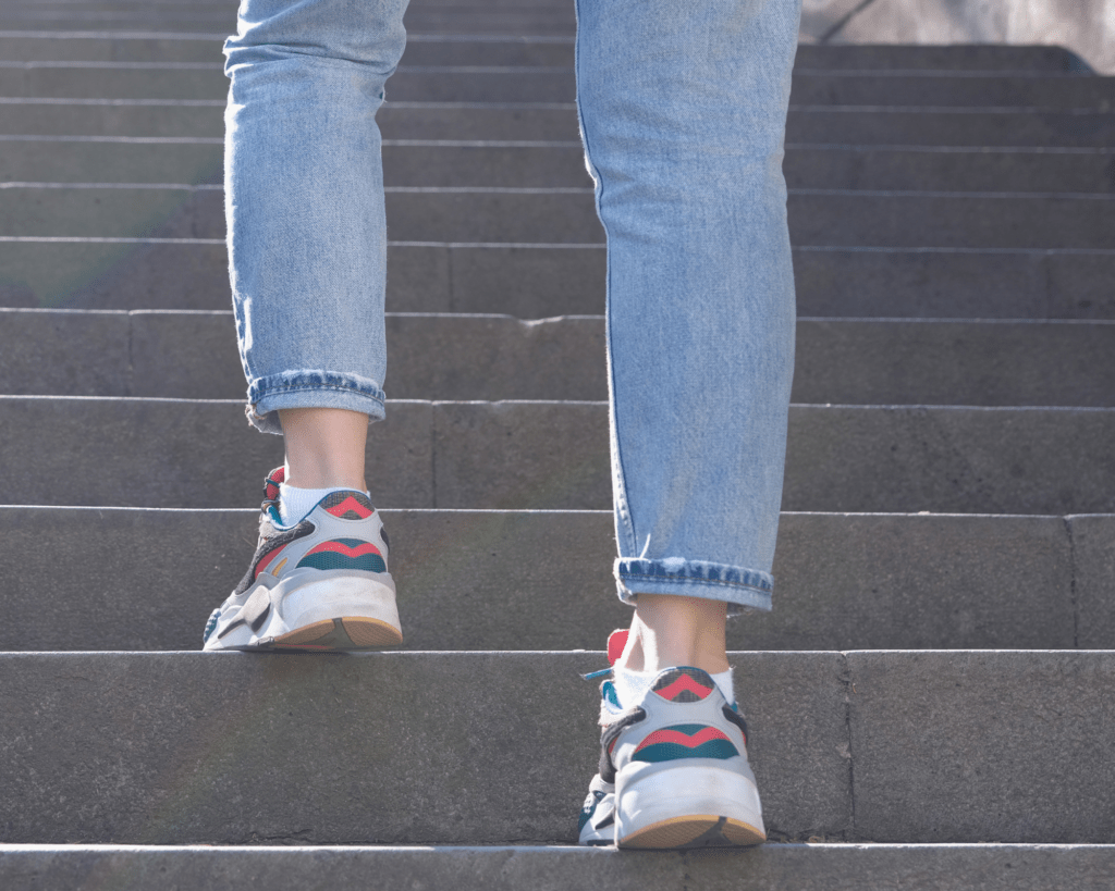 Cientistas apontam quantos degraus subir para melhorar saúde cardíaca ...