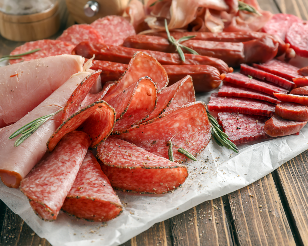 Carnes processadas elevam risco de hipertensão, mostra estudo ...